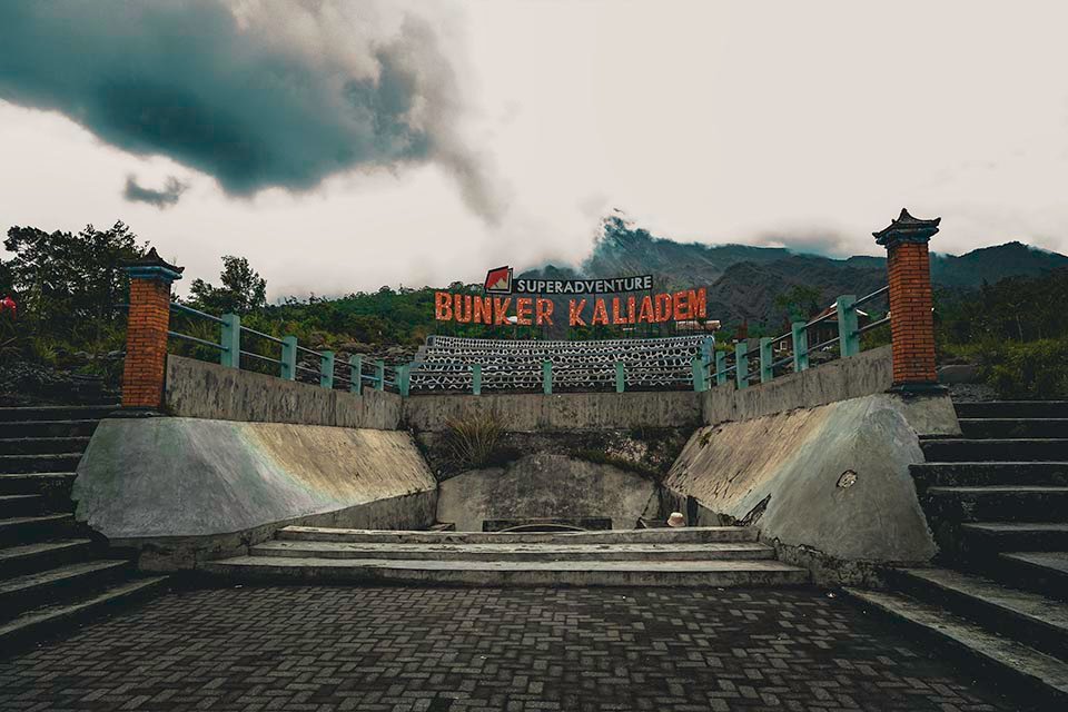 Bunker Kaliadem: Jejak Luka Merapi yang Jadi Wisata • Bicara Tabu, Itu ...